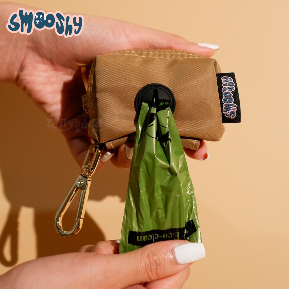 Smooshy Poop bag with strong adjustable Velcro straps, easily ...