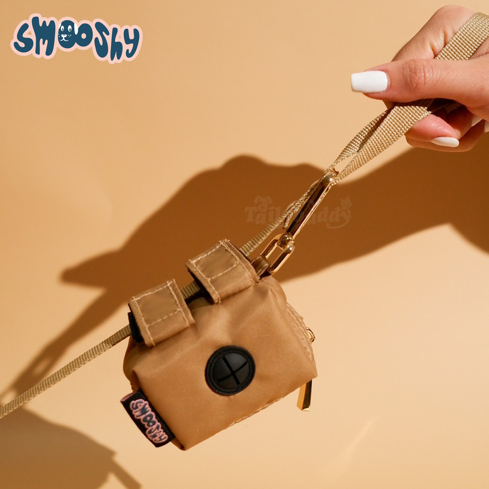 Smooshy Poop bag with strong adjustable Velcro straps, easily ...